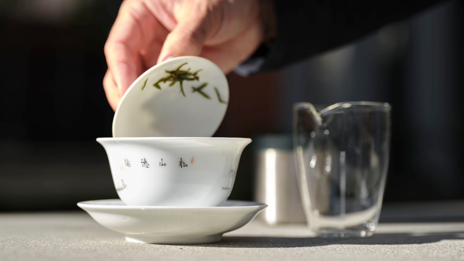 Embracing Tradition: The Enchanting Chinese Gongfu Tea Ceremony (2) - Hence Tea