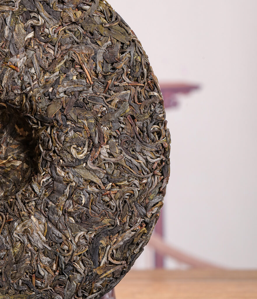 Jingmai Mountain Raw Pu-erh Tea Cake (Traditional 357g Cake) - Hence Tea