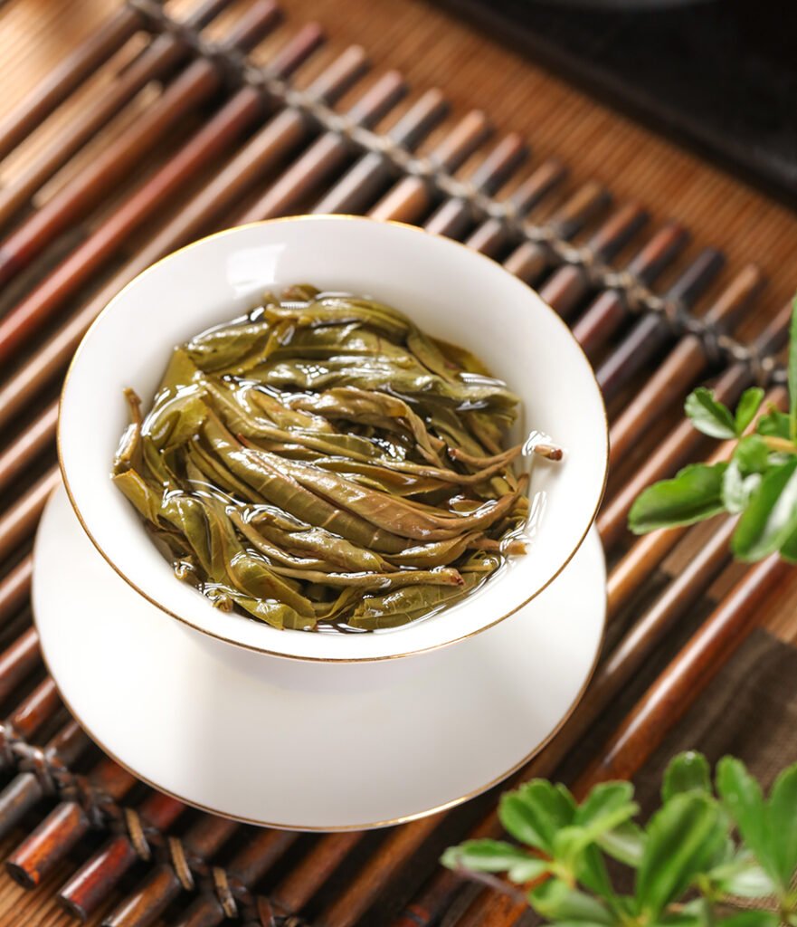 Bangwai Mountain Raw Pu-erh Tea Cake (Traditional 357g Cake) - Hence Tea